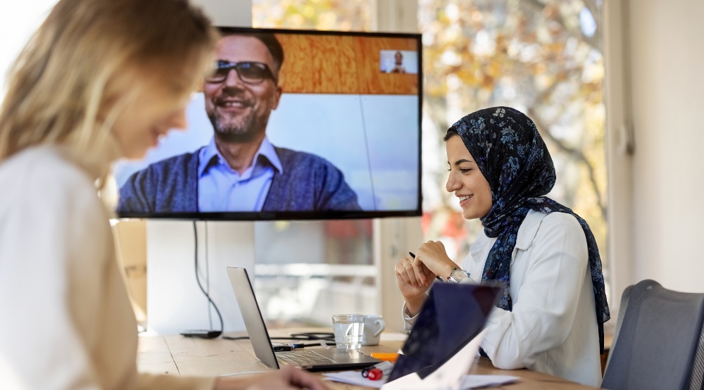 Hybrid Meeting Rooms: How to Banish Bad Conference Calls – Knight Frank ...