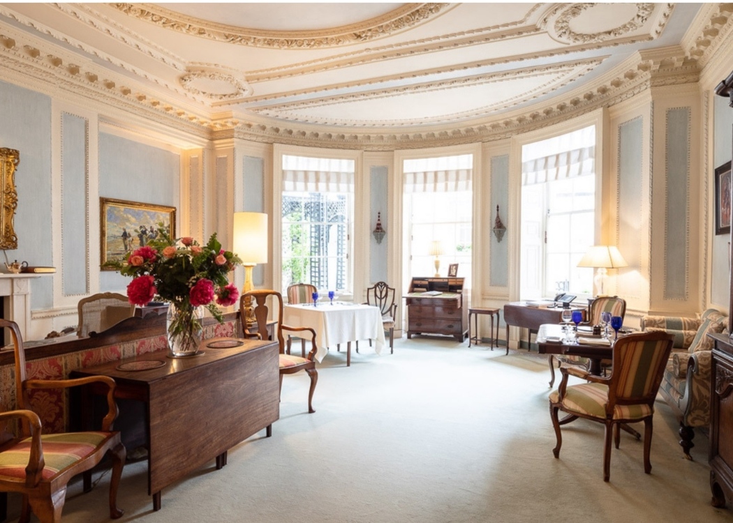 In Pictures: 8 Dog-Friendly Offices in London – Knight Frank (UK)